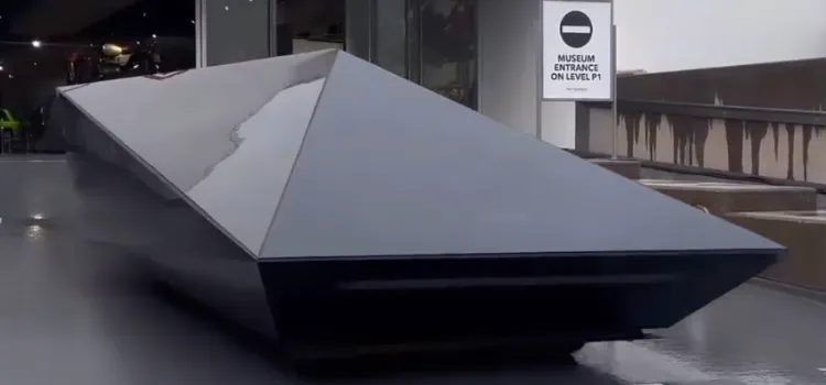 Görüntülerdeki araç Kanye West'e ait "Yeezy Cybertruck" mı? - Teyit